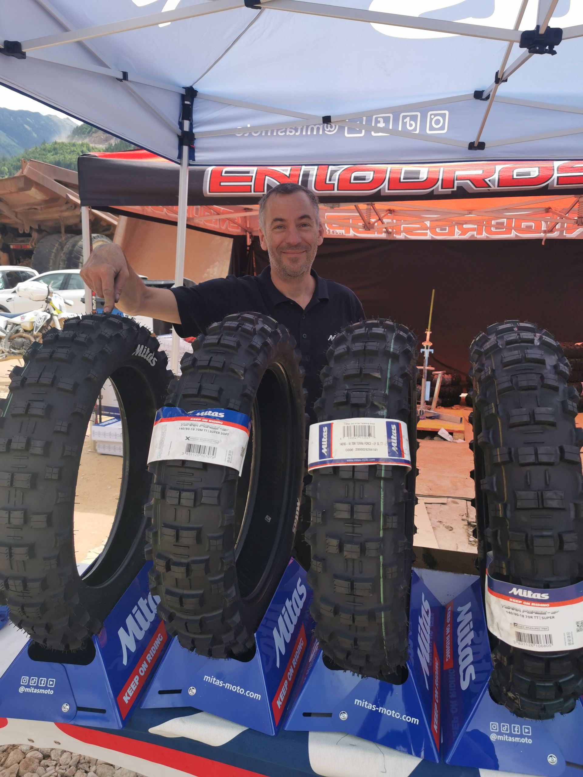 Red Bull Erzbergrodeo 2023: Mitas Reifen Service | Motorradreporter